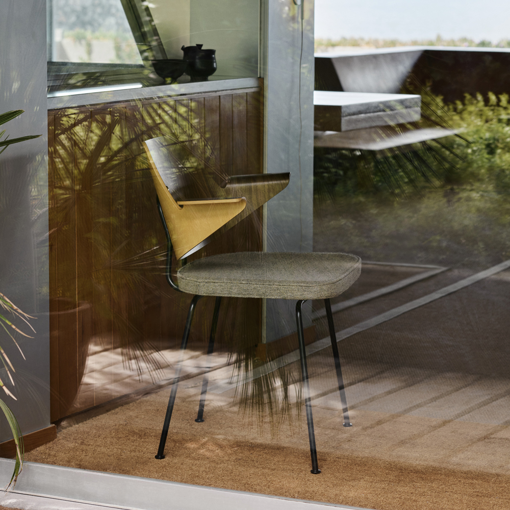 &Tradition RD7 RFH Armchair | Utility Design UK