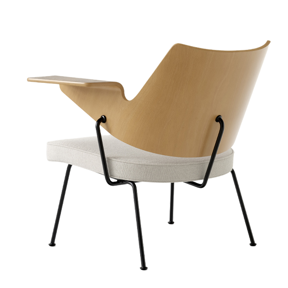 &Tradition RD8 RFH Lounge Chair | Utility Design UK