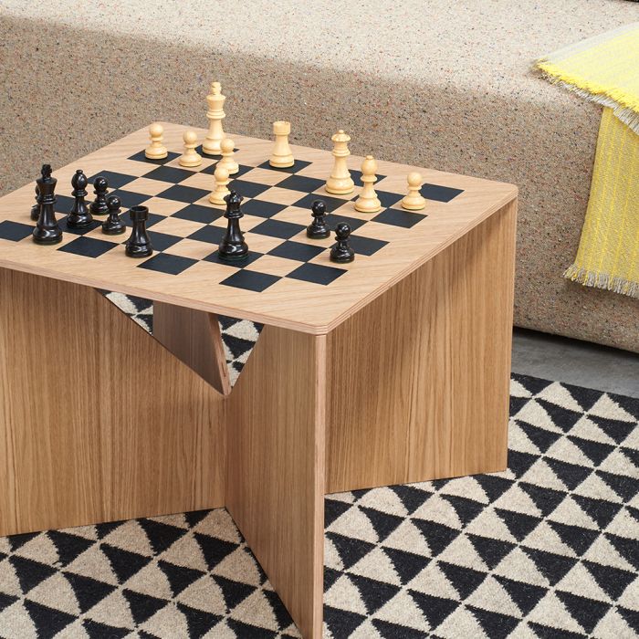 E15 FK04 Calvert Chess Table