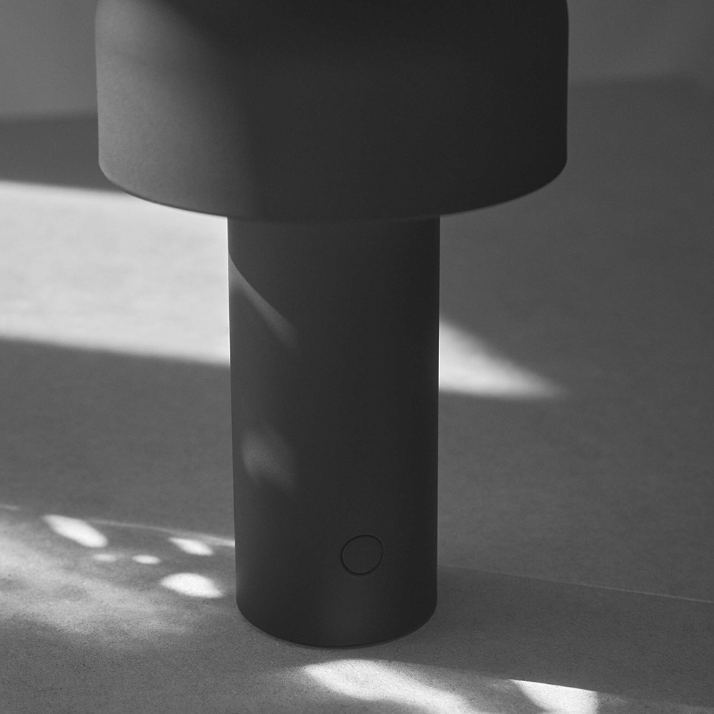 Flos Bellhop Table Lamp - Matt Black | Utility Design UK