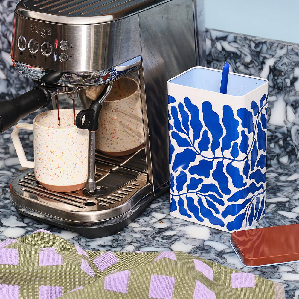Wrap Coffee Tin Leaves | Linnéa Andersson